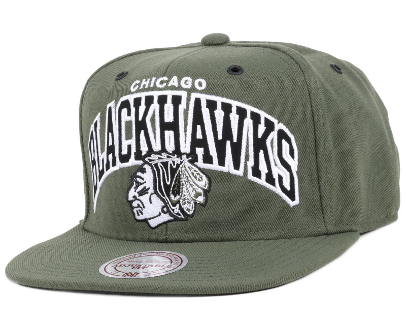 Chicago Blackhawks Black And White Arch Snapback - Mitchell & Ness cap ...