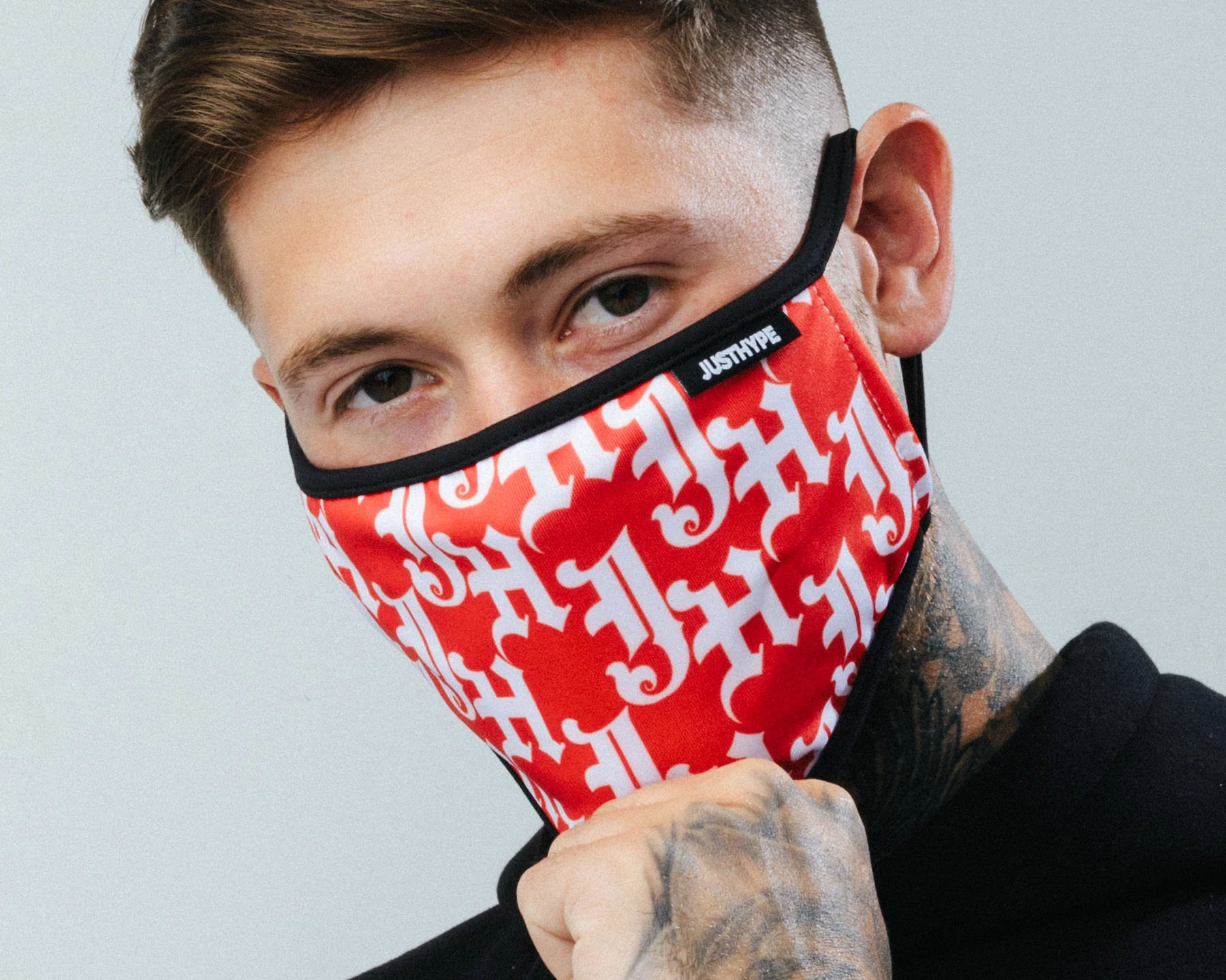 Gothic Logo Red/White Face Mask | Hatstoreworld.com