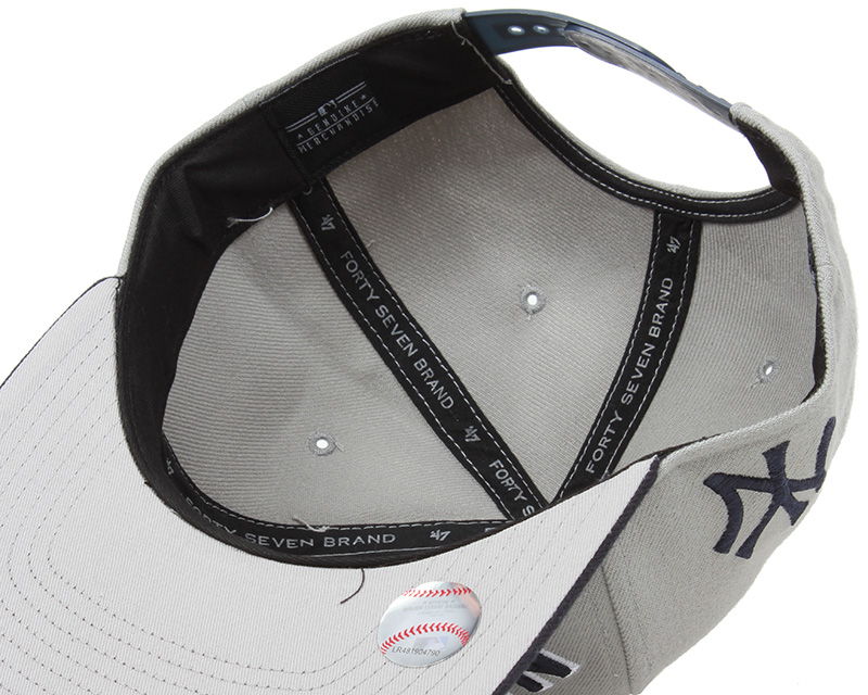 NY Yankees Script Side Grey Snapback - 47 Brand cap | Hatstoreworld.com