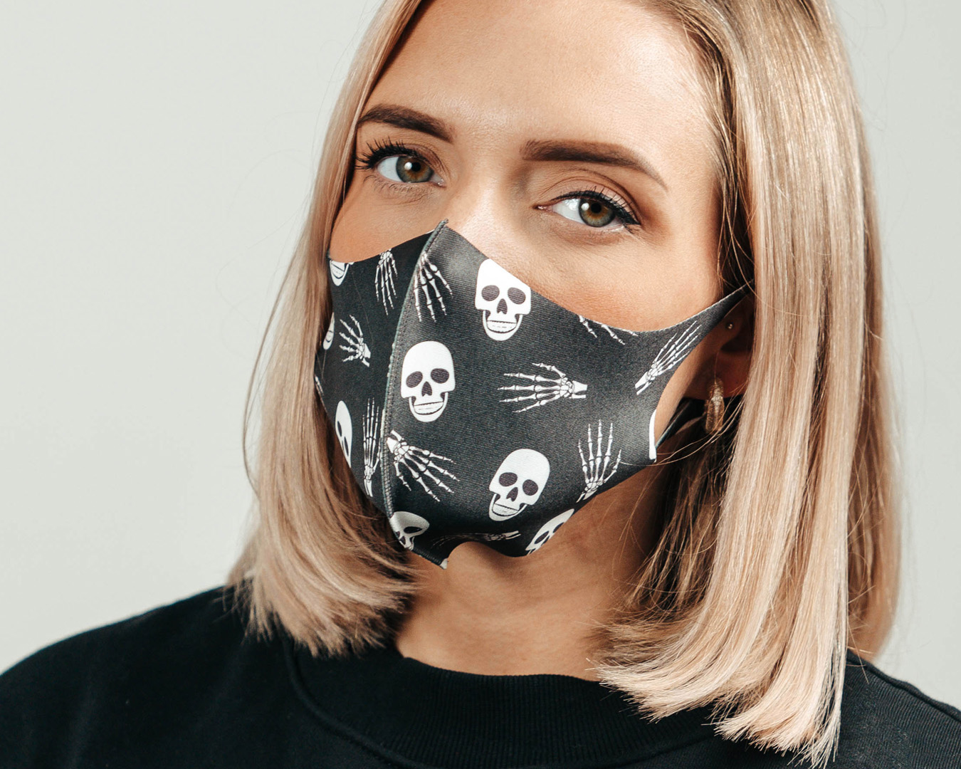 1-Pack Skulls & Skeleton Hands Face Mask - Zeri | Hatstoreworld.com